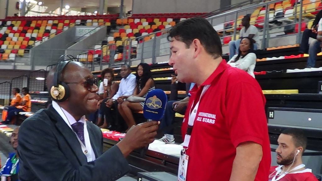 Il coach della "Michael Jordan Flight School" Rodolfo Fonseca in Calabria