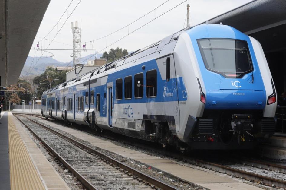 Trenitalia, presentati a Reggio Calabria i nuovi treni ibridi intercity