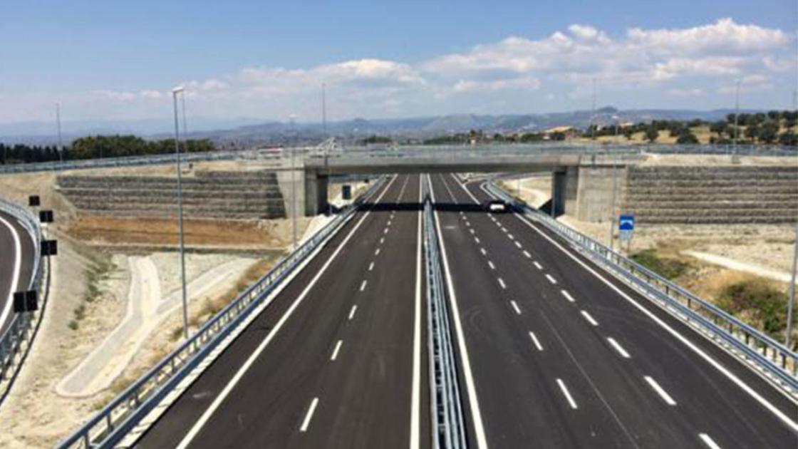 SS106 Jonica, Anas aggiudica 5 lotti per 44 km: investimento da 2,25 ...
