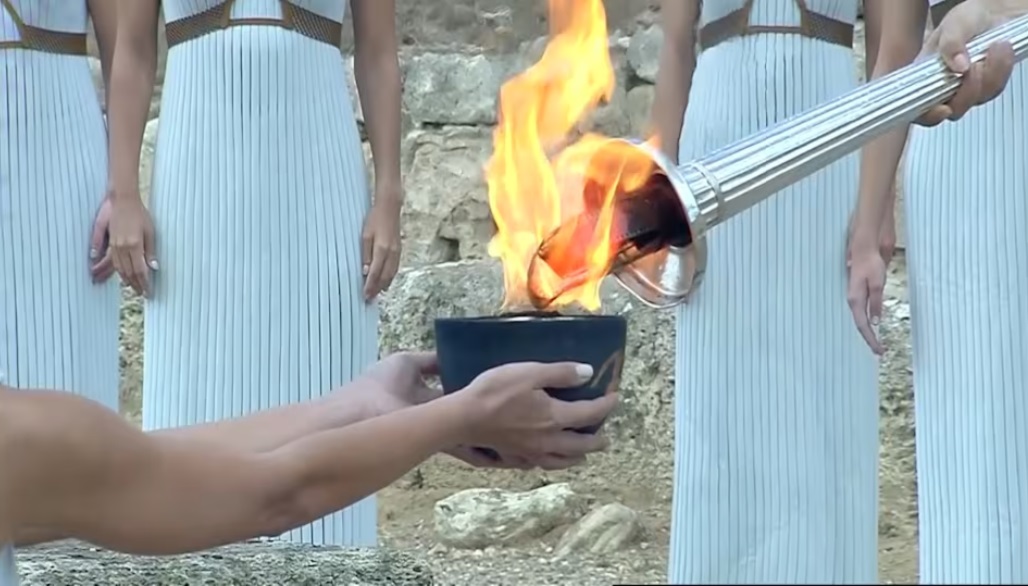 Fiamma Olimpica Milano Cortina 2026: tappa a Reggio Calabria