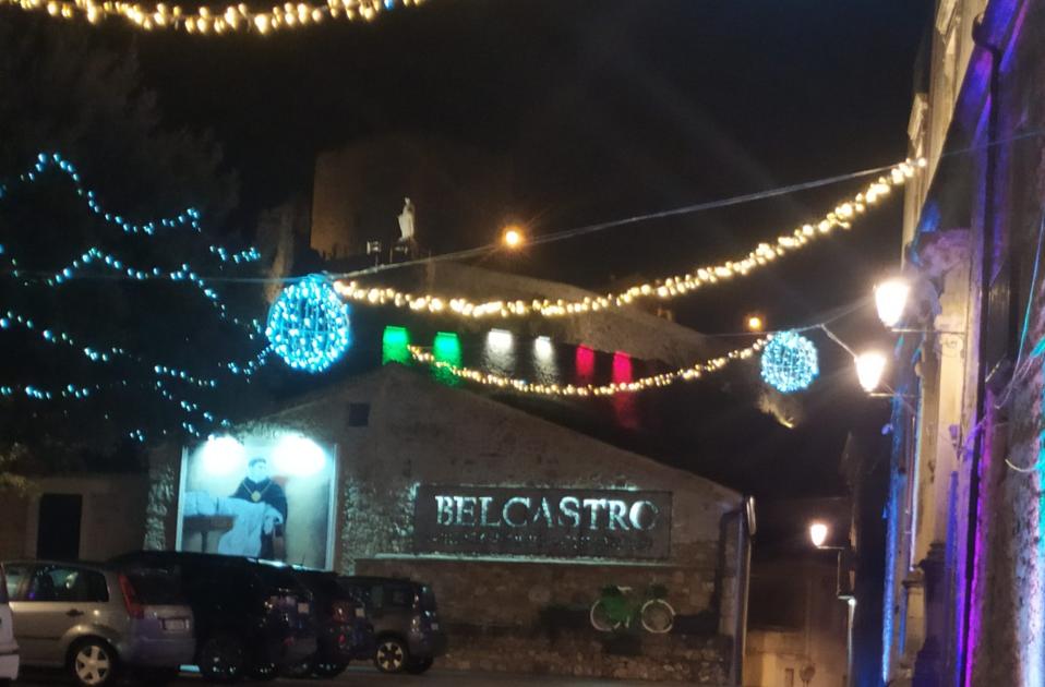 Belcastro, Natale nel Borgo delle Favole: tradizione e luci natalizie
