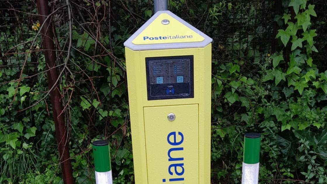 Galatro, Poste installa colonnina elettrica per auto nel progetto Polis