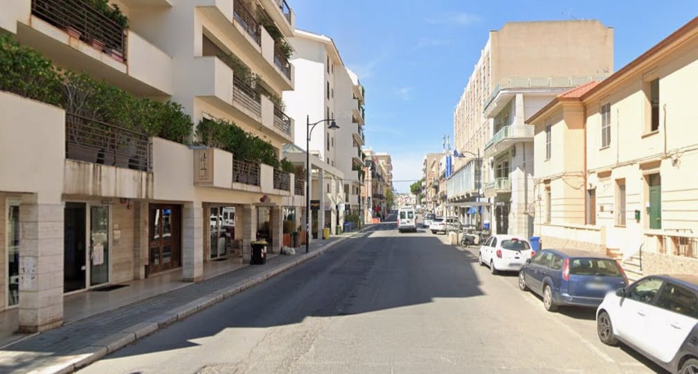Reggio Calabria, commercianti denunciano il blackout in Via De Nava ...