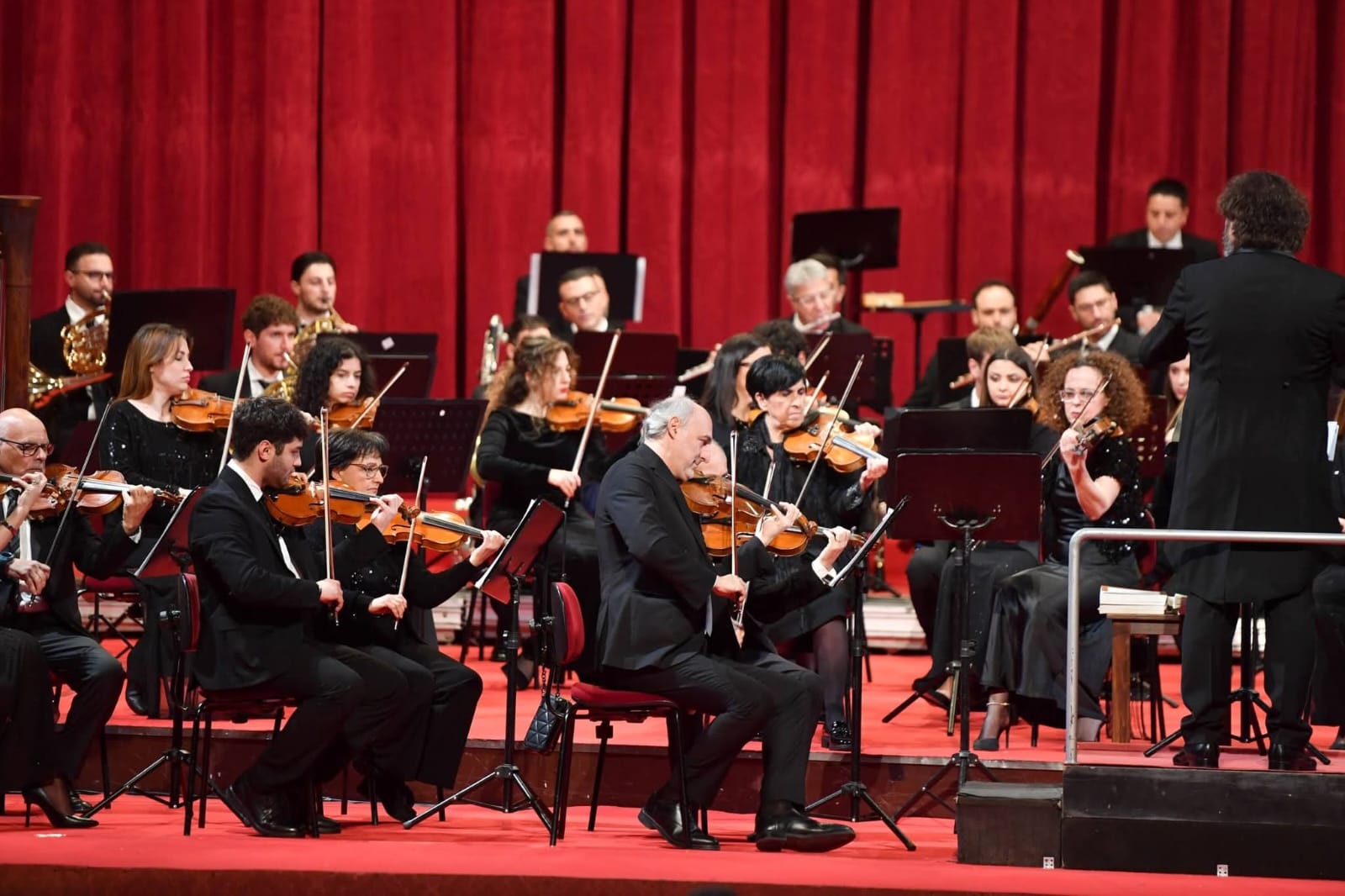 Reggio, Concerto di Capodanno: '2000 spettatori per una tradizione che ...