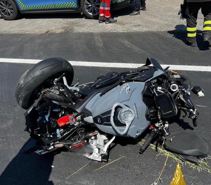 SS 106, tragico incidente a Crotone: un morto e un ferito grave