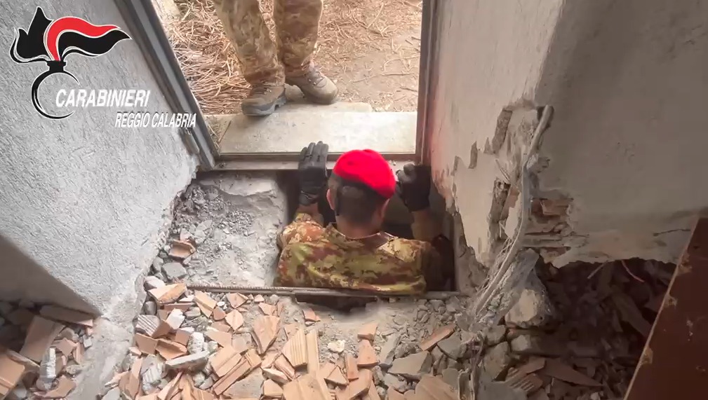 Ardore, blitz dei Carabinieri: scoperto un maxi bunker